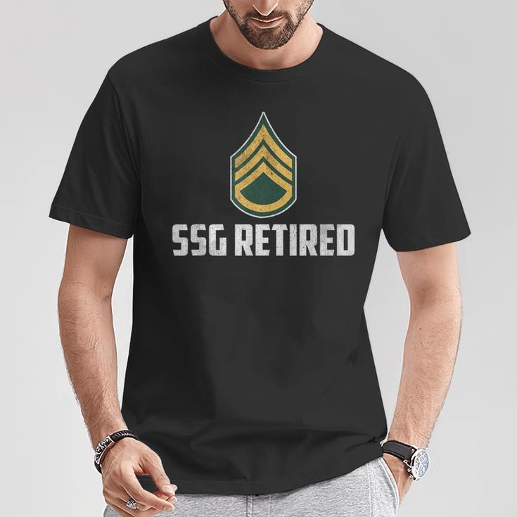 Retired E-6 Staff Sergeant SSG Rank Insignia Veteran Papa T-Shirt | Mazezy